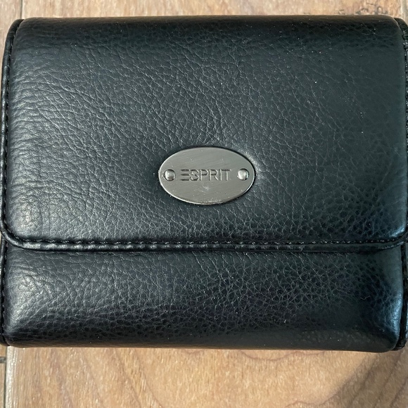 Esprit | Bags | New Black Leather Wallet With Tons Of Organized Storage ...